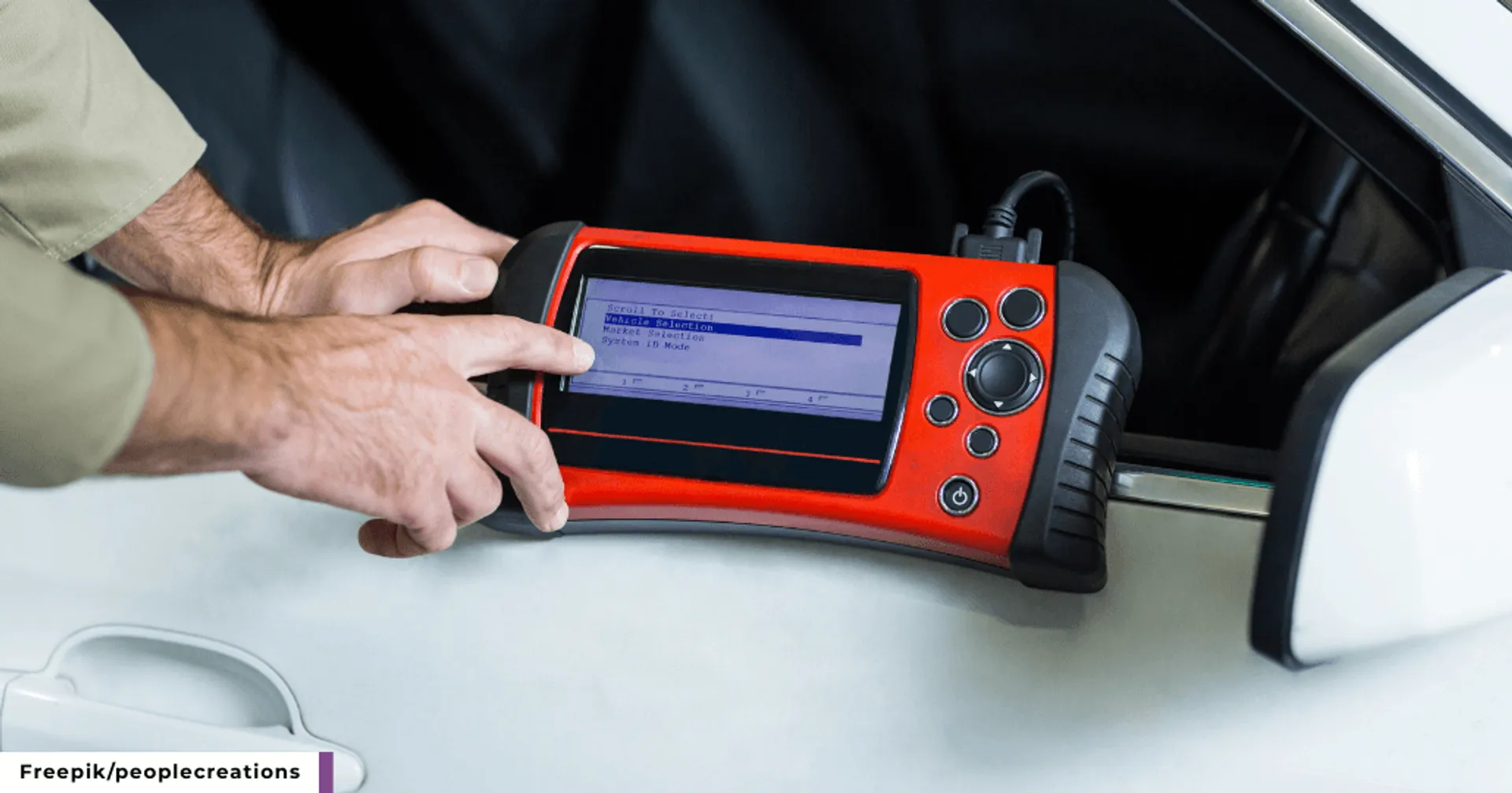 Cara Cek Kelistrikan Mobil dengan OBD Scanner