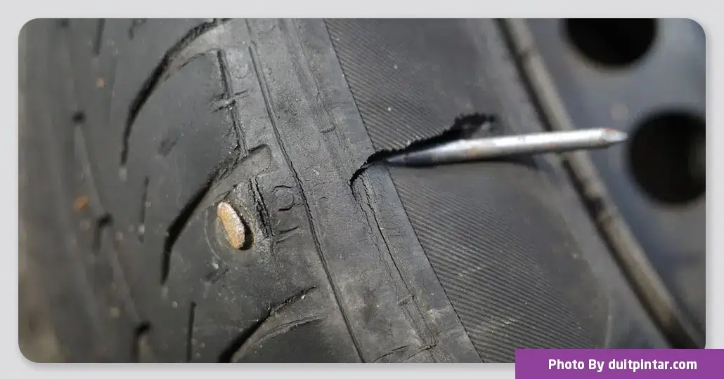 Ban Luar Motor Sobek dan Retak? Begini 6 Cara Mengatasinya